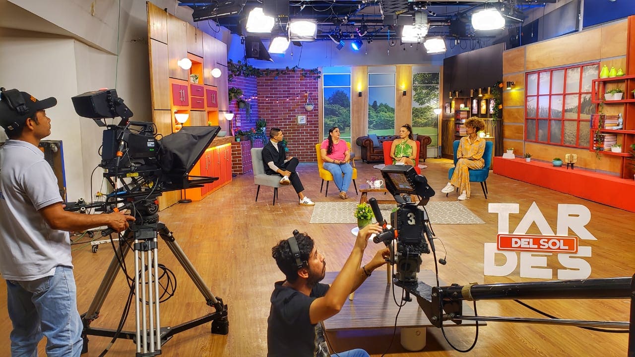 Explorando la Psicología, profesora Lina Peñaranda en el Canal Regional Telepacífico.